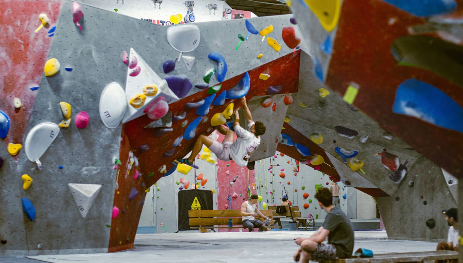 The Big Gym - Etobicoke Location - Boulderz Climbing